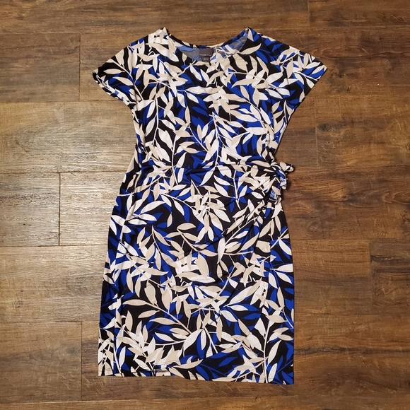 Covington | Dresses | Covington Blue Floral Print Dress | Poshmark